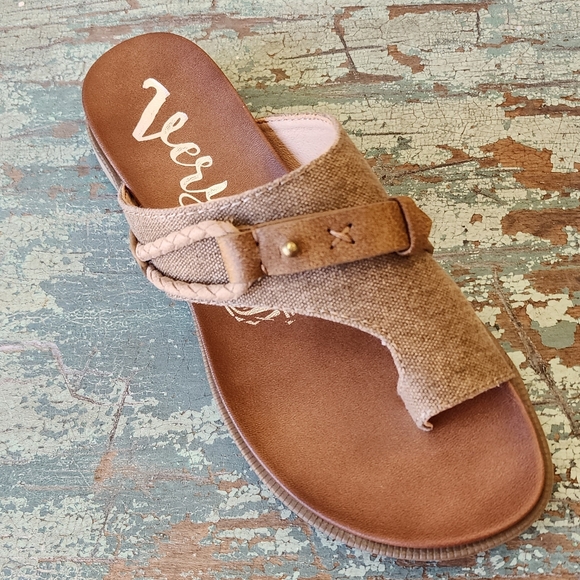 Very G | Shoes | New Very G Jagged Sandal | Poshmark